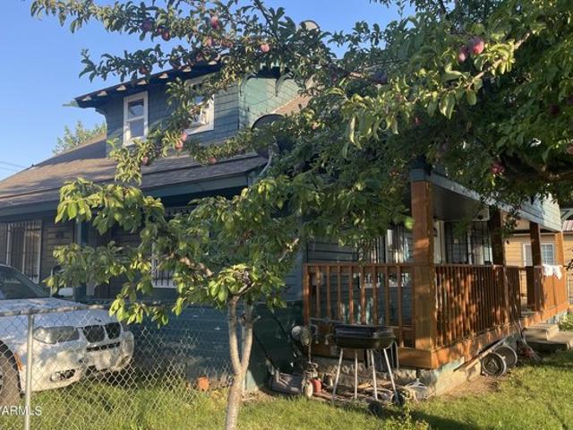 703 S 6th St, Yakima, WA 98901