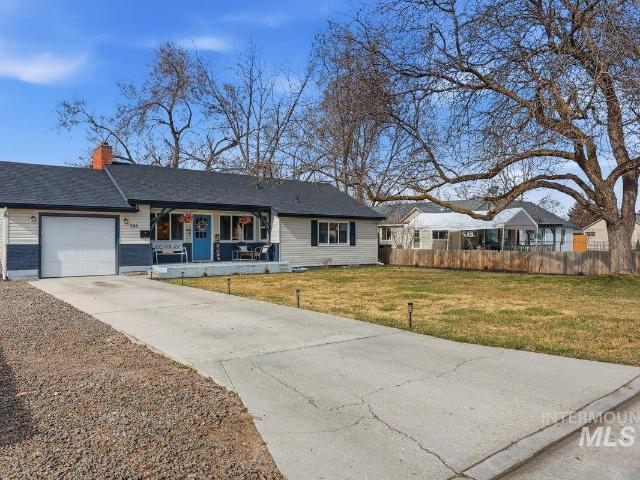 703 S Almond Ct, Nampa, ID 83686 | MLS #98976 | Compass