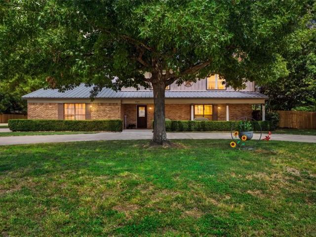 703 S Colorado St, Whitney, TX 76692