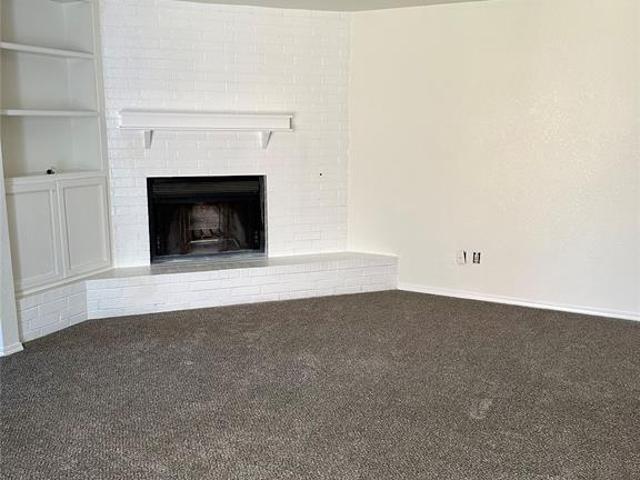 703 Small Oaks