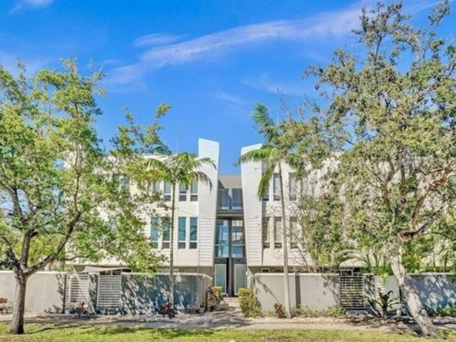 703 SE 16th Ct, Fort Lauderdale, FL 33316