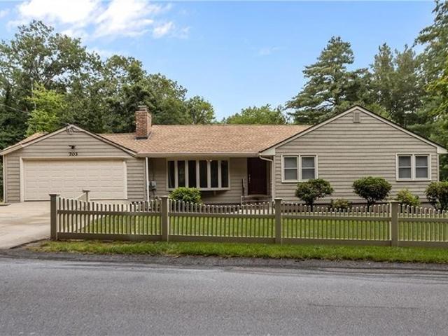 703 Pound Hill Rd, North Smithfield, RI 02896