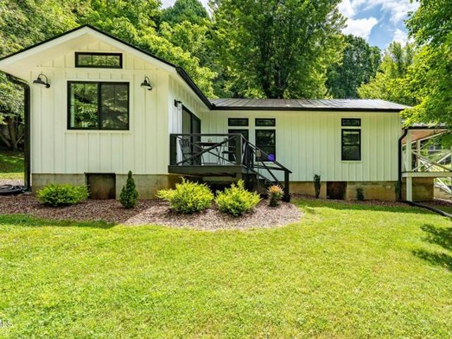 703 Pinecrest St, Mountain City, TN 37683