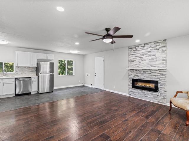 703 W 28th Street N