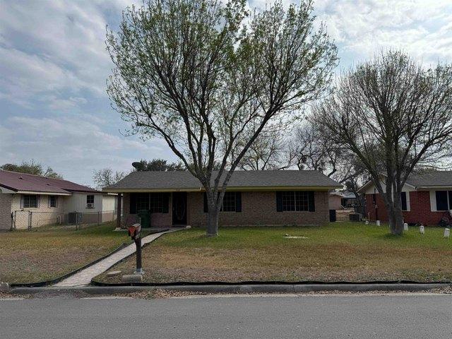 703 W Viggo St, Hebbronville, TX 78361