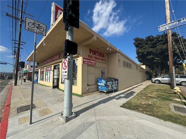 703 W Anaheim St, Wilmington, CA 90744