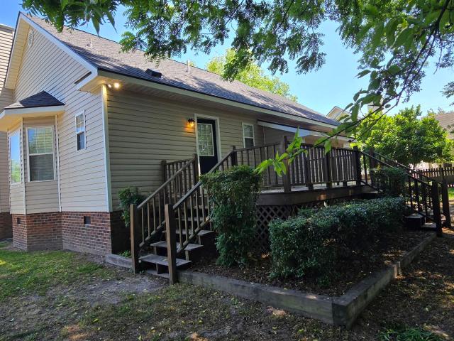 703 W Country Club Drive