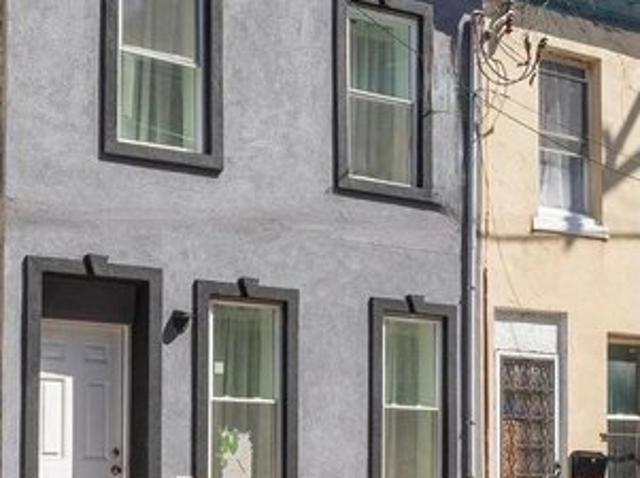 703 Winton St, Philadelphia, PA 19148