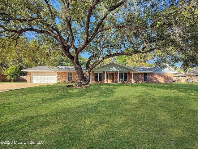 703 Tantallon Dr, Ocean Springs, MS 39564