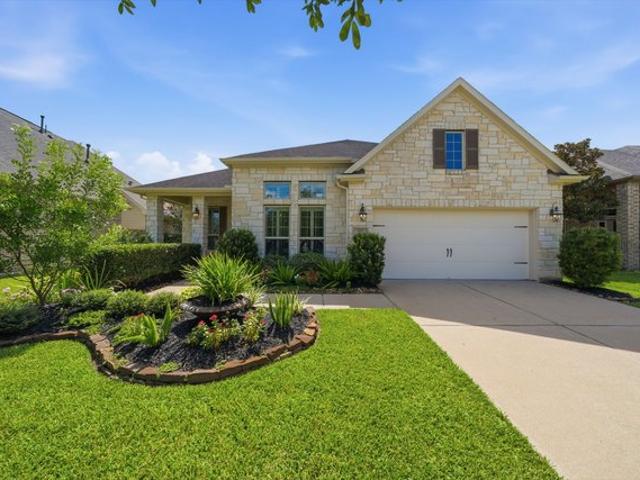 703 Victory Terrace Ln, Friendswood, TX 77546