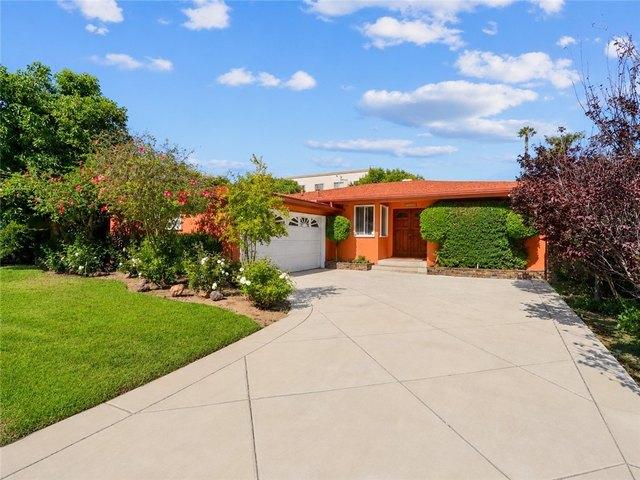 7044 Mammoth Ave, Los Angeles, CA 91405
