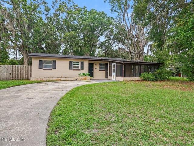7044 Red Robin Dr, Jacksonville, FL 32210