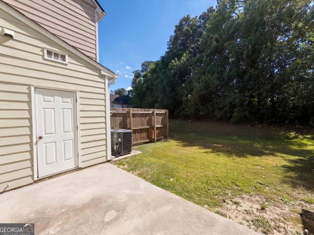 7045 Brookview Creek