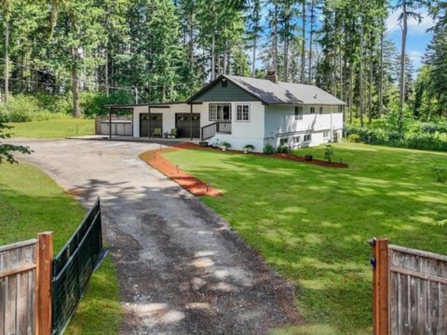 7045 Hawks Prairie Rd NE, Olympia, WA 98516