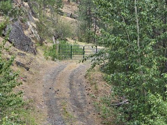 7045 Highway 291, Tumtum, WA 99034
