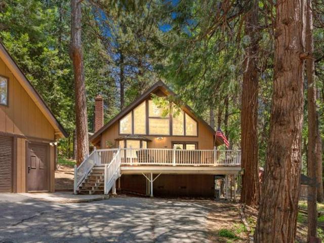 7045 Lakewood Dr, Pollock Pines, CA 95726