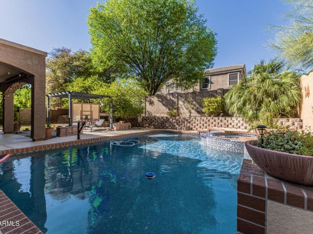 7046 W Cottontail Ln, Peoria, AZ 85383 | MLS #7000 | Compass