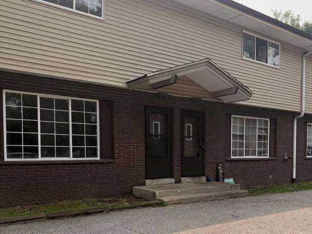 7047 North 43rd Street 3 Bedroom Apartment for Rent at 7047 N 43rd St, Milwaukee, WI 53209 Town & Country Manor