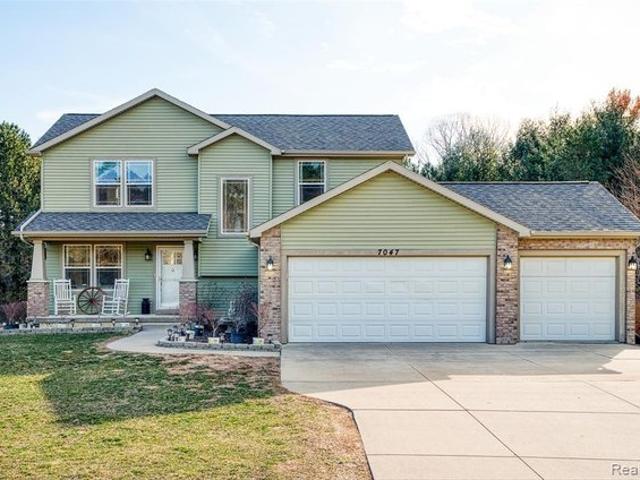 7047 Bennington Greens Dr, Bennington Township, MI 48867
