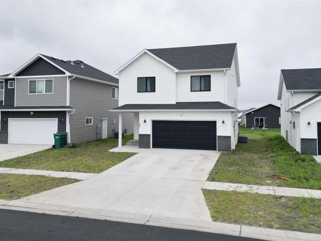 7047 Benji Ln, Horace, ND 58047