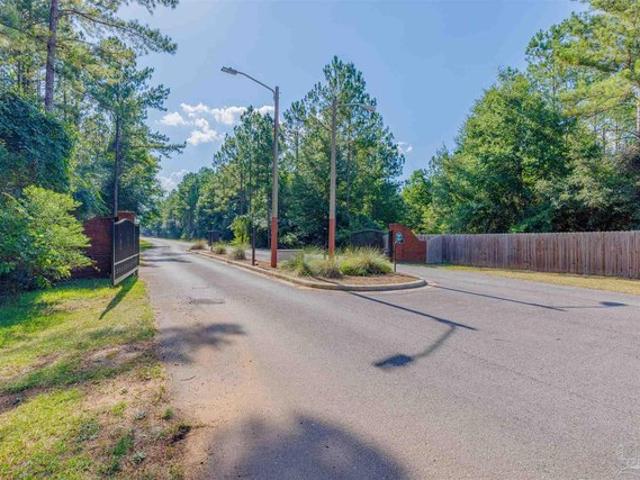 7047 Hidden Forest Trl, Pace, FL 32571