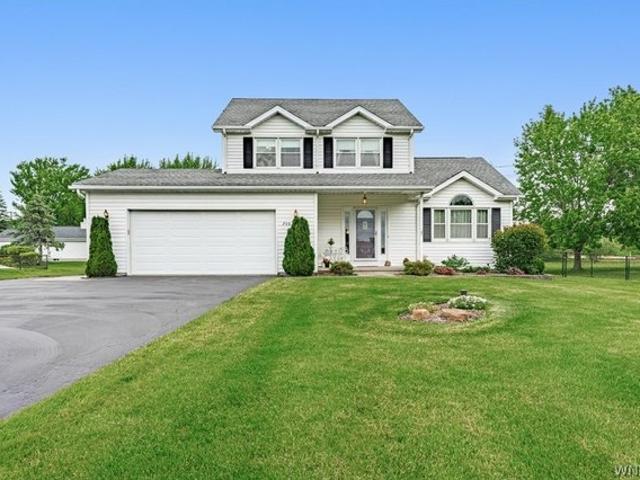 7047 Lincoln Avenue Ext, Lockport, NY 14094