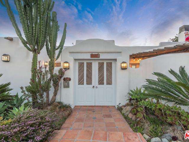 7047 Vista Del Mar Ln, Playa del Rey, CA 90293 | MLS #25606