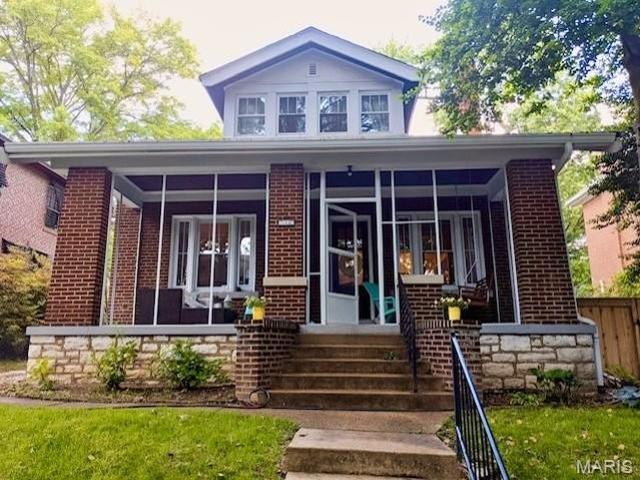 7047 Waterman Ave, Saint Louis, MO 63130