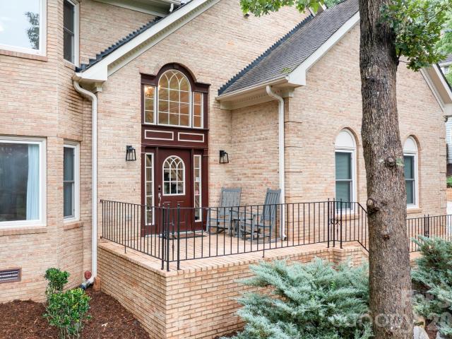 7048 Mariners Court
