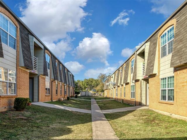7048 Glenview Drive # 44