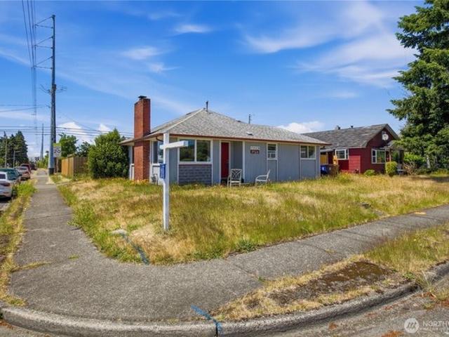 7048 S Oakes St, Tacoma, WA 98409