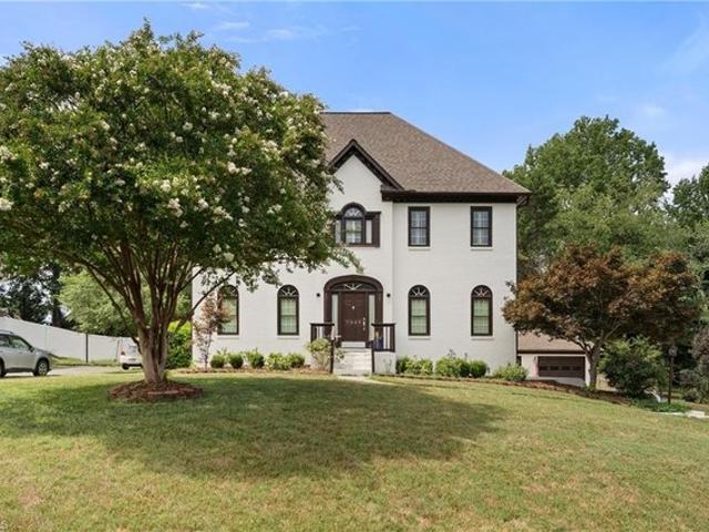 7049 Orchard Path Dr, Clemmons, NC 27012