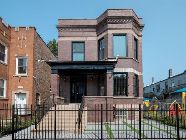7049 S Vernon Ave, Chicago, IL 60637