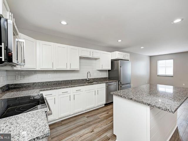 7040 Oxford Avenue # 107