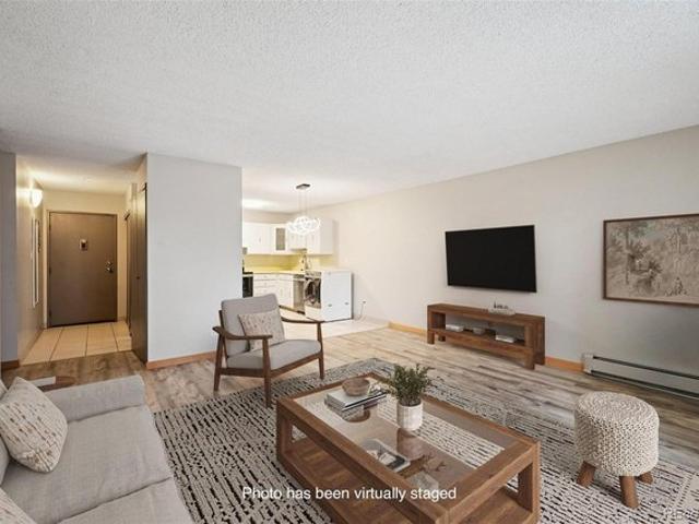 7040 E Girard Ave Apt 301, Denver, CO 80224