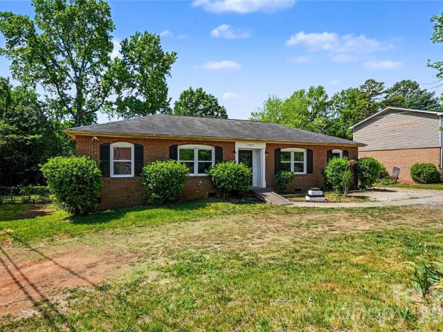 7040 Idlewild Road