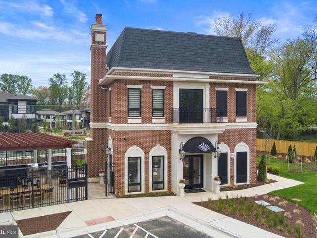 7040 Liberty Ln, McLean, VA 22101