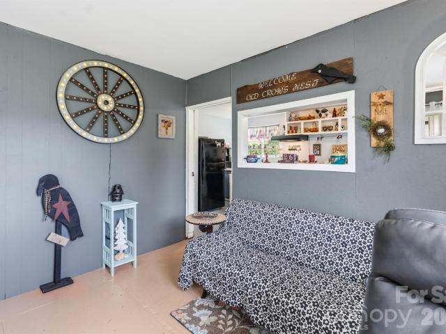 7040 Vintage Road