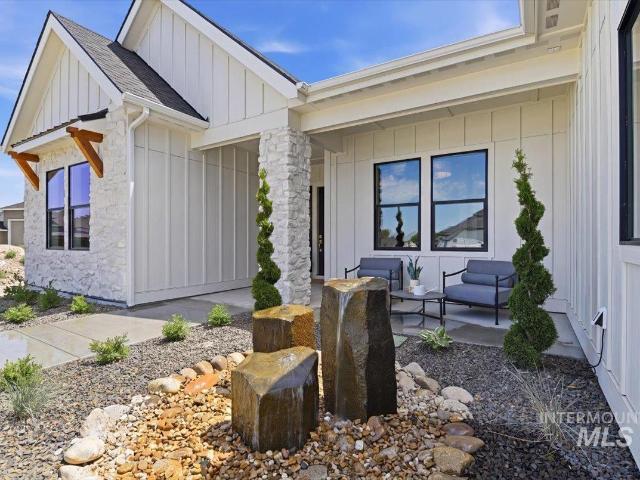 7042 E Chicken Hawk Loop