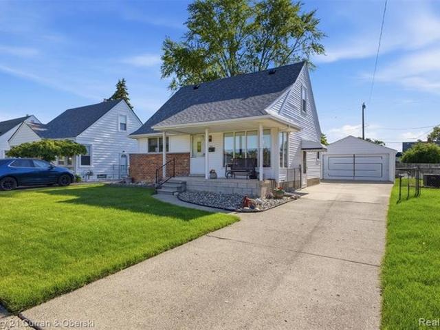 7042 Gilman St, Garden City, MI 48135