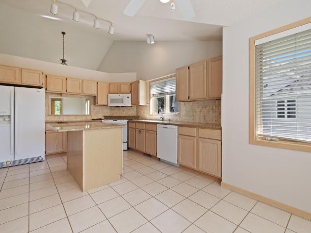 7043 Oak Pointe Curve