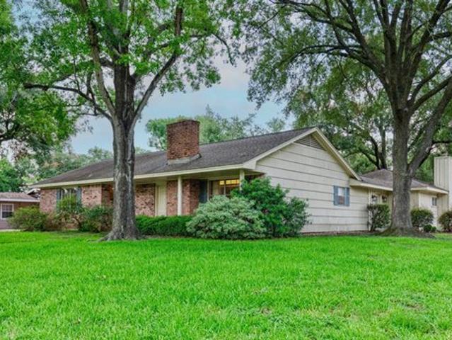 7043 Carvel Ln, Houston, TX 77074