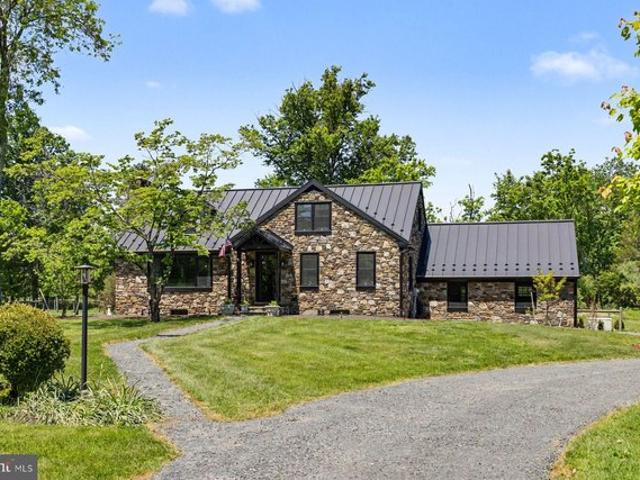 7043 Ferry Rd, New Hope, PA 18938