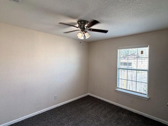 7043 Hallie Ridge