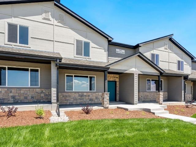 7043 4th St RD 3 Bedroom Home for Rent at 7043 4th Street Rd, Greeley, CO 80634