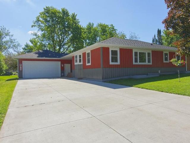 704 11th Ave, Howard Lake, MN 55349