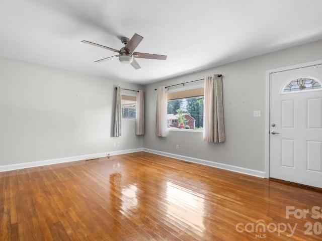 704 4th Street SW