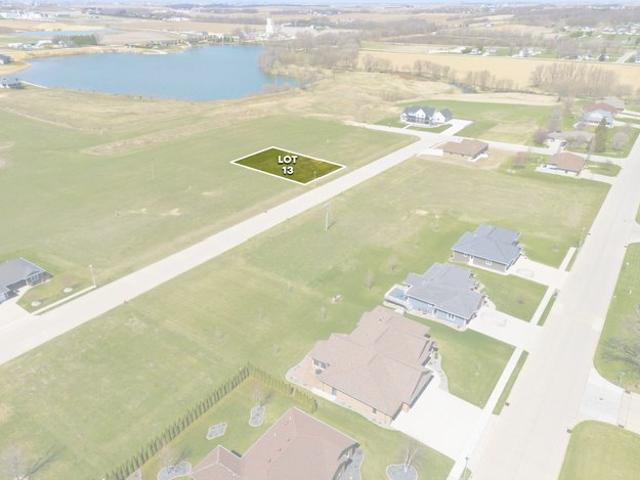 704 8th St SW, Dyersville, IA 52040