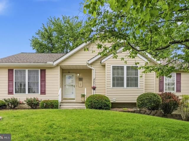 704 Collier Ct, Westminster, MD 21158