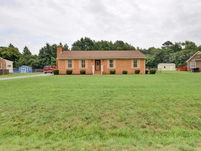 704 Chaucer Ct, Franklin, VA 23851